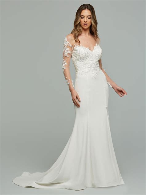 Ivory Crepe And Lace Gwen Wedding Dress Avery Austin