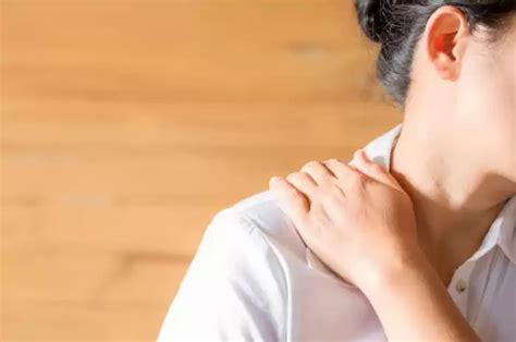 Apa Itu Frozen Shoulder Dokter Bukan Karena Bawa Barang Berat Sonoraid