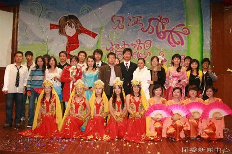 我校各院系举办迎2007级新生文艺晚会中国石油大学新闻网