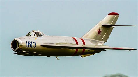 Mig 17 El Caza Ruso Que Desafió A Los F 8e Crusader En Vietnam