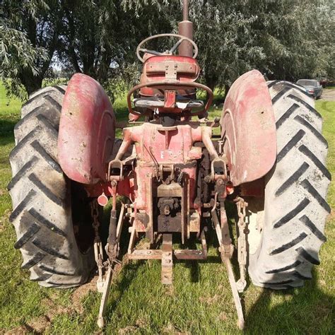 International B450 – SwusteTractoren
