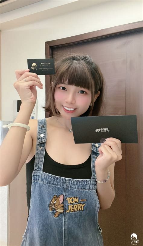 《接案分享》設計專屬於你的電子名片【碰卡】｜高質感 客製化 名片設計 我是kelly奈醬子