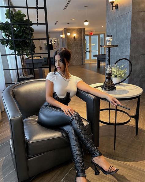 Aneeqa In Leather ️‍🇵🇰🔥 R Pakibeauties