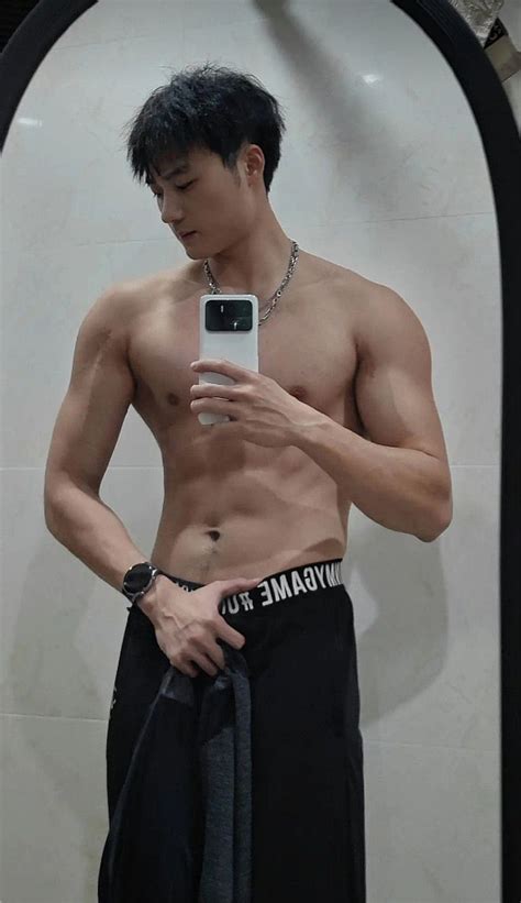 Ghim trên creat Đàn ông Khỏe mạnh Hình ảnh