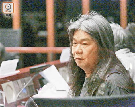 長毛涉襲擊 今預約拘捕 東方日報