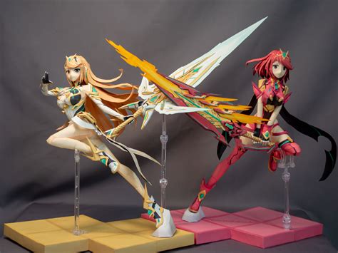 Xenoblade 2 Pyra Papercraft Figure Digital Pdf Template Diy A4 1 6 Figure Etsy