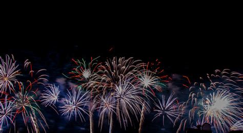 파타야 촌부리 태국에서 휴일 축제에서 불꽃 놀이의 다채로운 7월에 대한 스톡 사진 및 기타 이미지 7월 경외감 공연