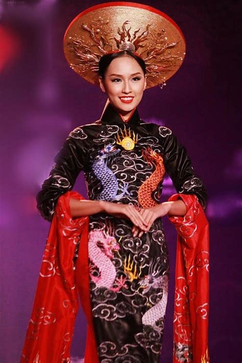 Rạng danh 9 sắc đẹp Việt trên đấu trường Hoa Hậu quốc tế ELLE VN