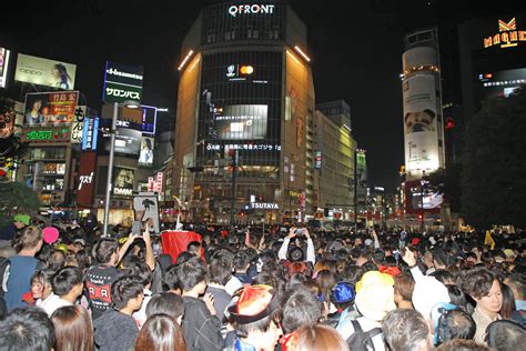 渋谷ハロウィーンは痴漢など逮捕者9人多くの若者が路上飲酒禁酒を支持、坂上忍が感心 スポーツ報知