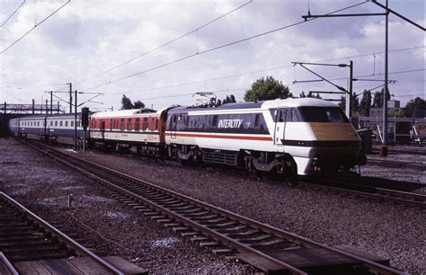 Poze Cu Trenuri Din Europa ROVI Rail