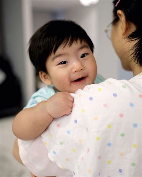 แม่จุ๋ย พาลูกชาย อวยพรวันเกิดป๊าพุฒ น้องพีร์เจ แต่งตัวน่ารักเกินต้าน