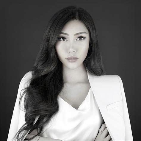 Ly Nguyen Luxury Living