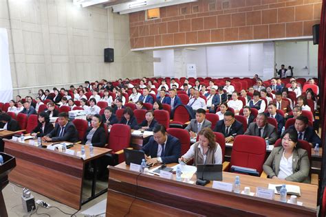 Улсын бүртгэлийн байгууллагын ажилтнуудад зориулсан “Иргэн төвтэй төрийн үйлчилгээ” баруун