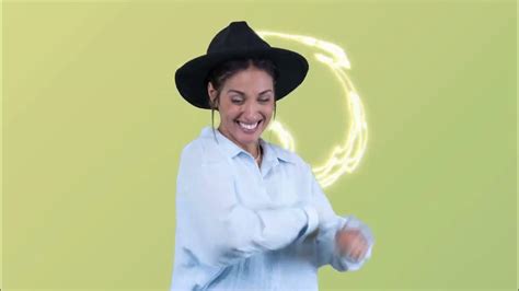 זמן לשמוח ולהנות שיר לילדים בתאל צברי Batel Tzabari Youtube