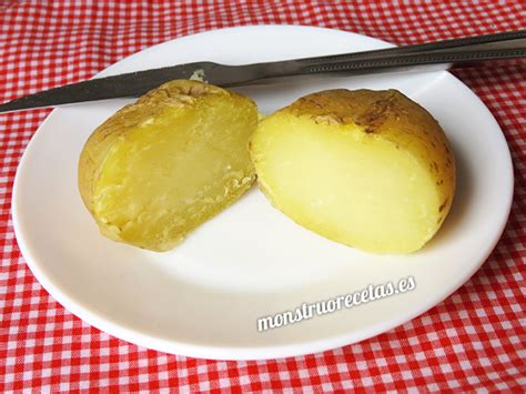 Cómo asar o cocer patatas en el microondas fácilmente El Monstruo de