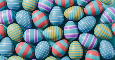 파란색과 빨간색 부활절 초콜릿 달걀 페인트 달걀 장식 다른 색상 휴일 배경 그림입니다 3d 렌더링 사진 Unsplash의 음식 이미지