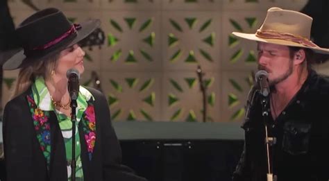 Lainey Wilson And Lukas Nelson Sing Dolly Parton And Kenny Rogers Duet