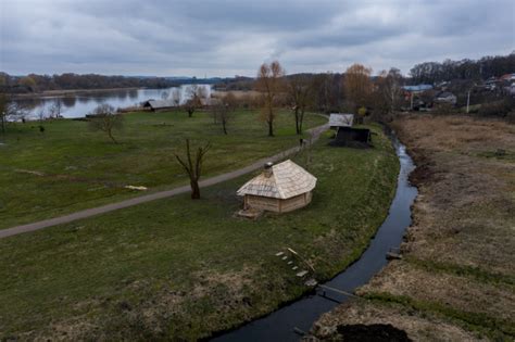 Рівненську Оствицю показали з висоти пташиного польоту ФОТО Рівне