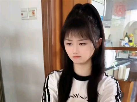 好烦！你知不知道我在等你吃饭啊？ 馒小蛮同學 馒小蛮同學 哔哩哔哩视频