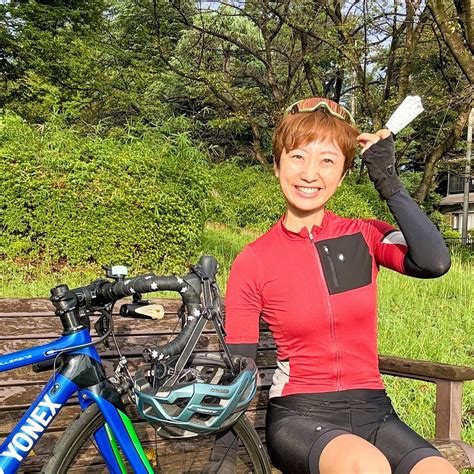 そういえば、髪切りました。 長年通っている美容師さんに 「朝ライド後にシャワー浴びて、すぐ乾く髪型がいい」と伝え、久しぶりにバッサリと