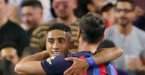 Robert Lewandowski Raphina Joules Koundé Entre Otros Jugadores