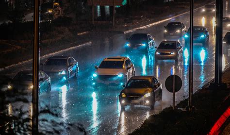 السعودية أمطار غزيرة إلى متوسطة وجريان للسيول في 7 مناطق