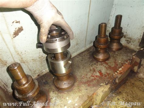 Full Ahaed śruby fundamentowe