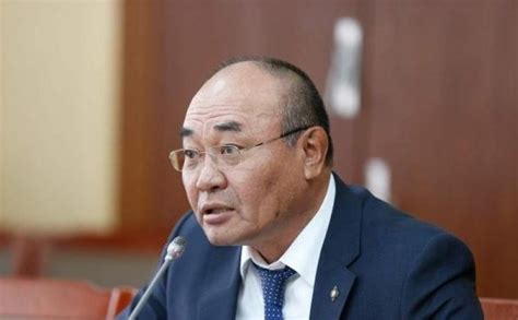 News Paparazzi УИХ ын гишүүн Д Эрдэнэбат нарт холбогдох долоон хүний шүүх хурлын урьдчилсан