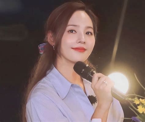 더쿠 디즈니 미녀와야수 벨 느낌났었던 유진