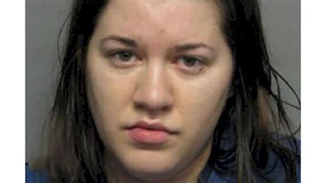 ارتباط شیطانی خانم معلم با 2 دانش آموز 16 ساله اش عکس