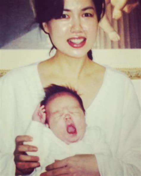 방송인 백지연 앳된 얼굴에도 청순미외 섹시미 가득