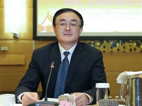 专栏 夜话中南海：相比江金权，习近平似乎对曲青山倚重更多 — 普通话主页
