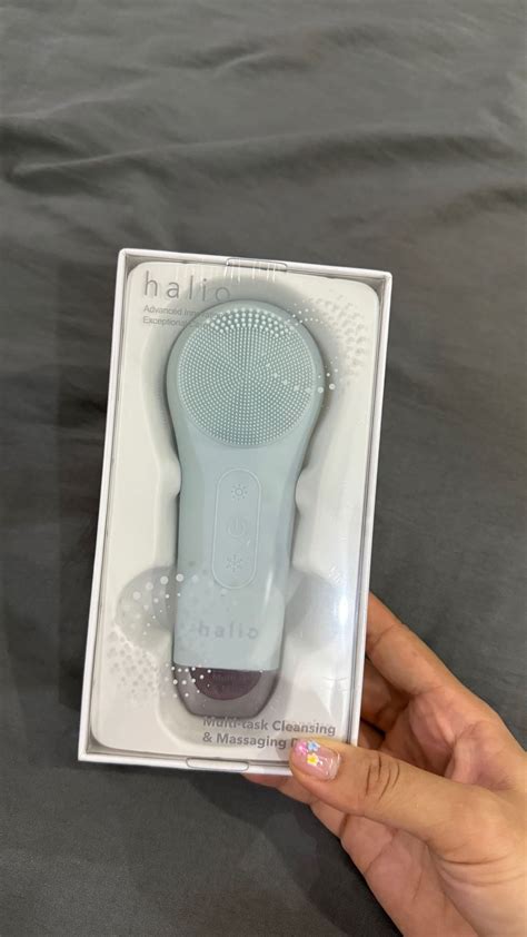 Máy Rửa Mặt Massage Tích Hợp Liệu Pháp Ánh Sáng Và Nhiệt Halio Multi