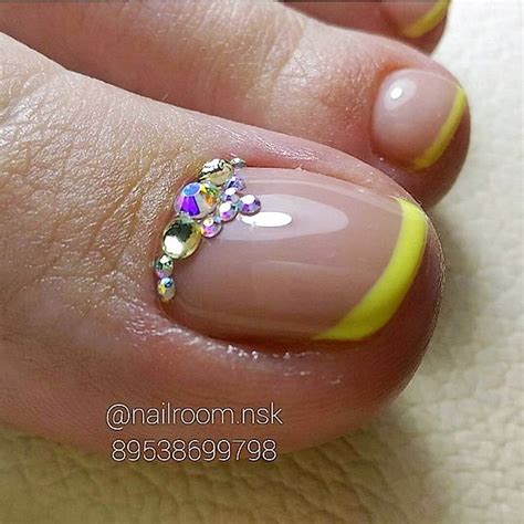 Toe Nail Art Designs With Rhinestones