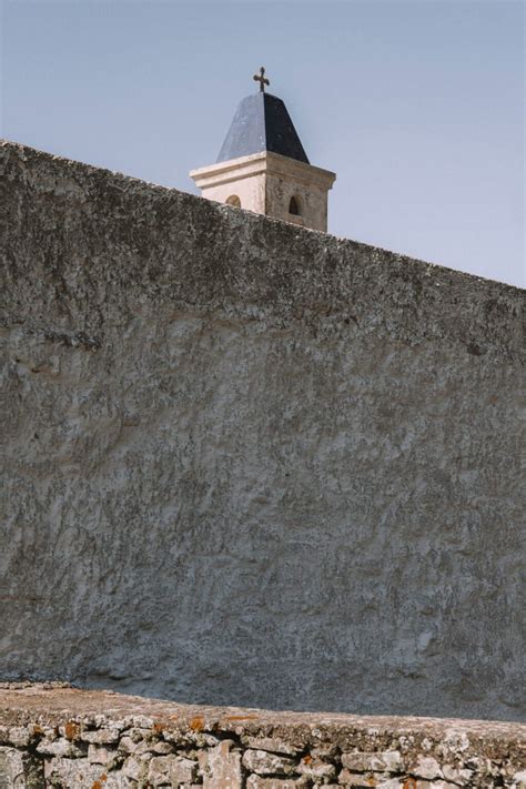 Exploring The Shapes Of Time With Hermès Ignant
