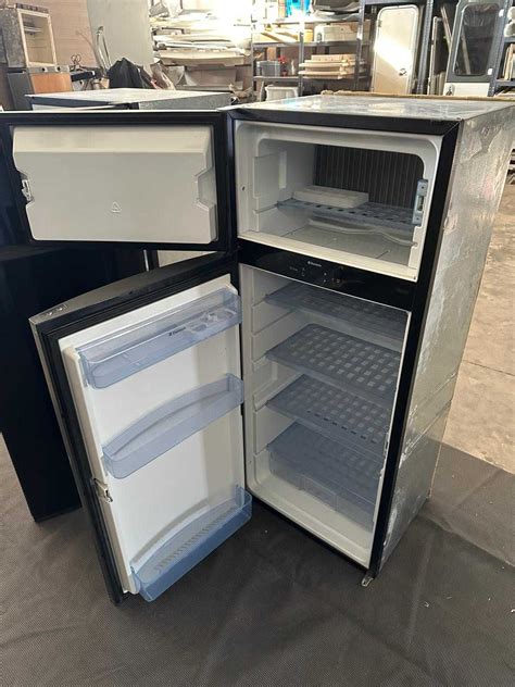 Lodówka DOMETIC do przyczepy kampera Grzebowilk OLX pl