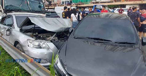 3 Cedera Lori Langgar 11 Kenderaan Dan Sebuah Motosikal Buletin Tv3
