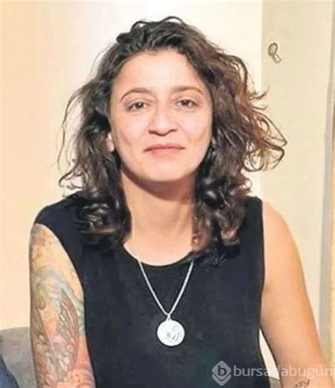 Metin Akpınar Ile Aşk Yaşamıştı Duygu Nebioğlunun Annesi Suphiye