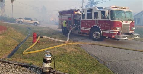Incendio Forestal Obliga A Evacuar Varias Casas En Florida