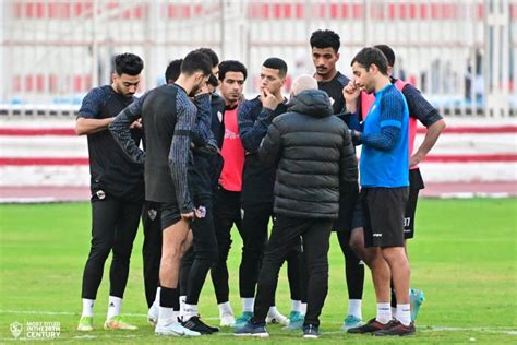 تدريبات بدنية لاعبي الزمالك وعودة عبد الله جمعة موقع العاصمة