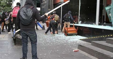 Encapuchados Causan Disturbios En Marcha Por Ayotzinapa