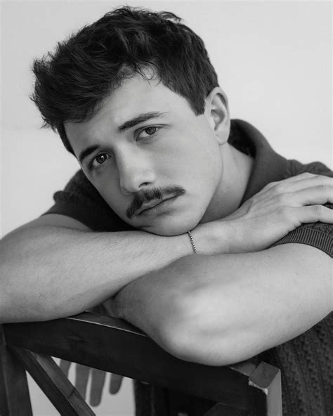 Bradley Steven Perry Vet