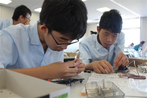 全日本小中学生ロボット選手権講習会科学部 クラブ 開智中学校高等学校