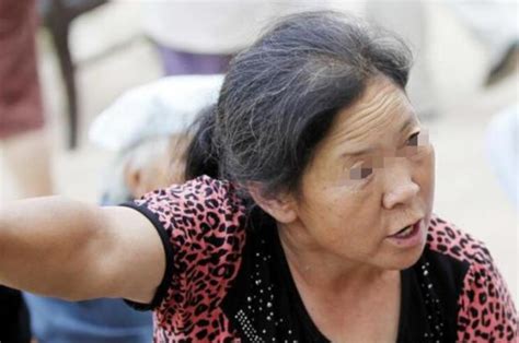 大姑是單親媽媽，最近她兒子考上清大「她開心到在飯店開桌請客」！老公出差我自己赴宴「散場時婆婆要求我買單」：你們倆賺比較多，就當祝賀他們 下