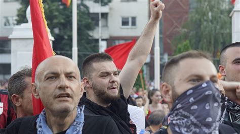 Црвена Младина Левица