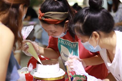 蛋糕食尚一决糕下我校第一届DIY蛋糕大赛成功举办 学校要闻 校园新闻 新闻中心 广西中医药大学