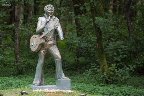 Musicians Park მუსიკოსების პარკი საქართველოში სოფელ შე… Flickr