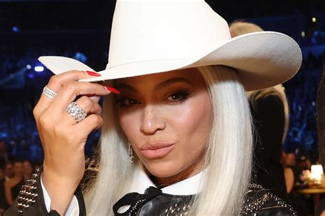 Beyoncés ‘texas Hold ‘em Hits No 1 On Billboard Hot 100