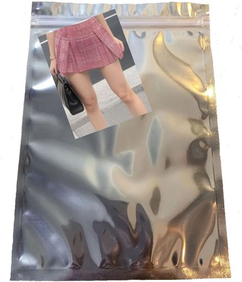 Amazon co jp ロリ系女子染みパンツ 中古 パンティ 使用済み下着実はけっこうエロい匂いを放つ妹系女子の本物シミつきパンツ