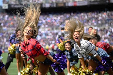 Hermosas porristas nos recuerdan que la nfl está MARCA